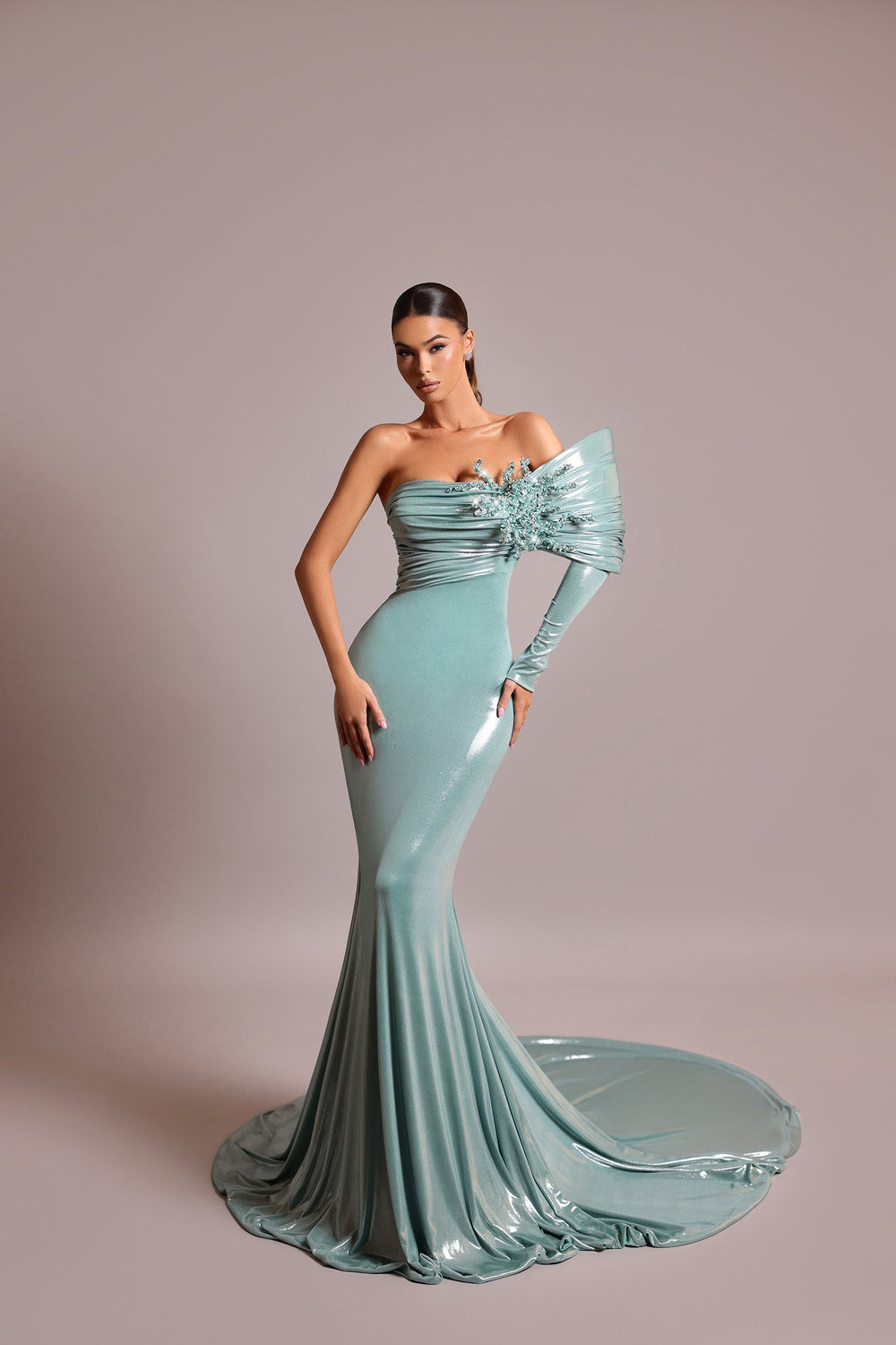 FASHION DESIGNER – Fjolla Haxhismajli SH.P.K